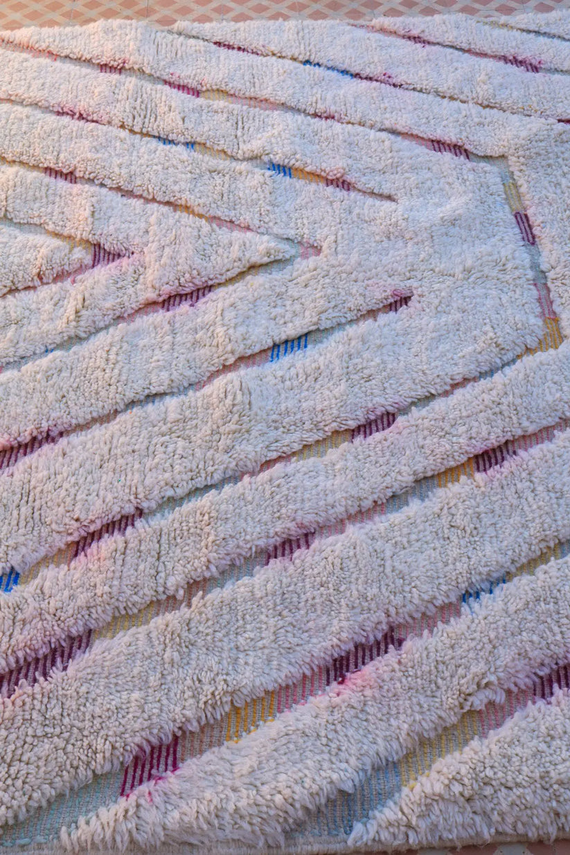 rug Berber Beni Ouarain White with Raised Patterns on Kilim Weave – Néda