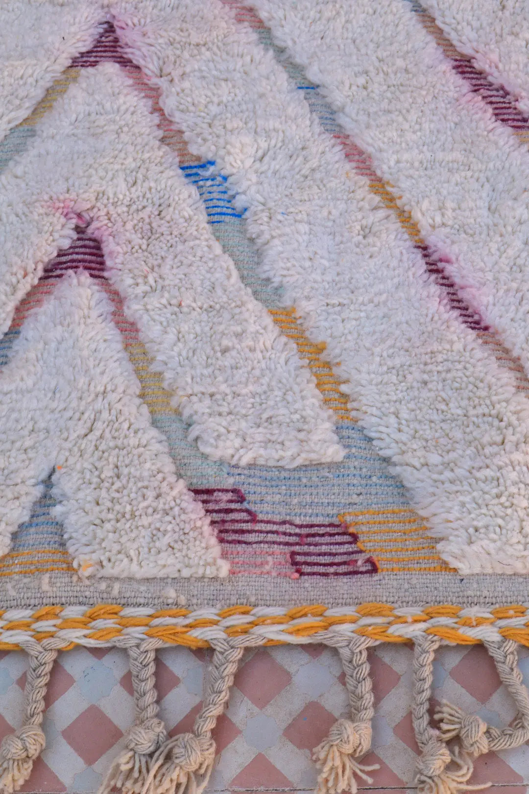 rug Berber Beni Ouarain White with Raised Patterns on Kilim Weave – Néda